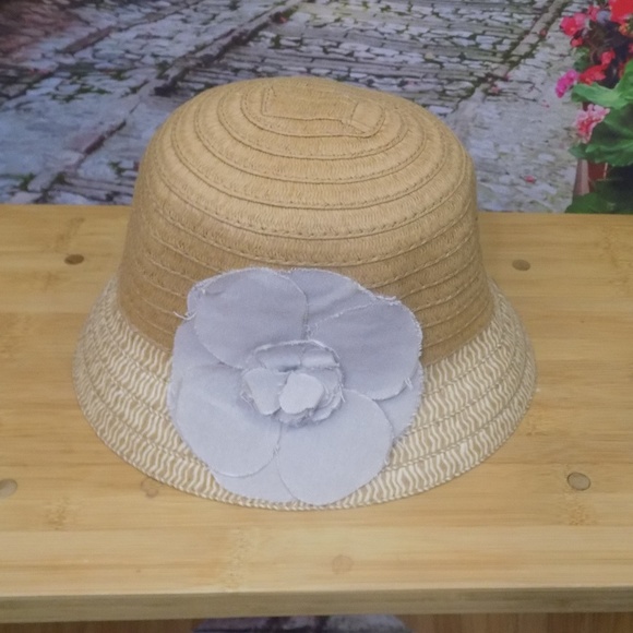 August Hats | Accessories | August Hats Cloche Gray Beige Floral ...